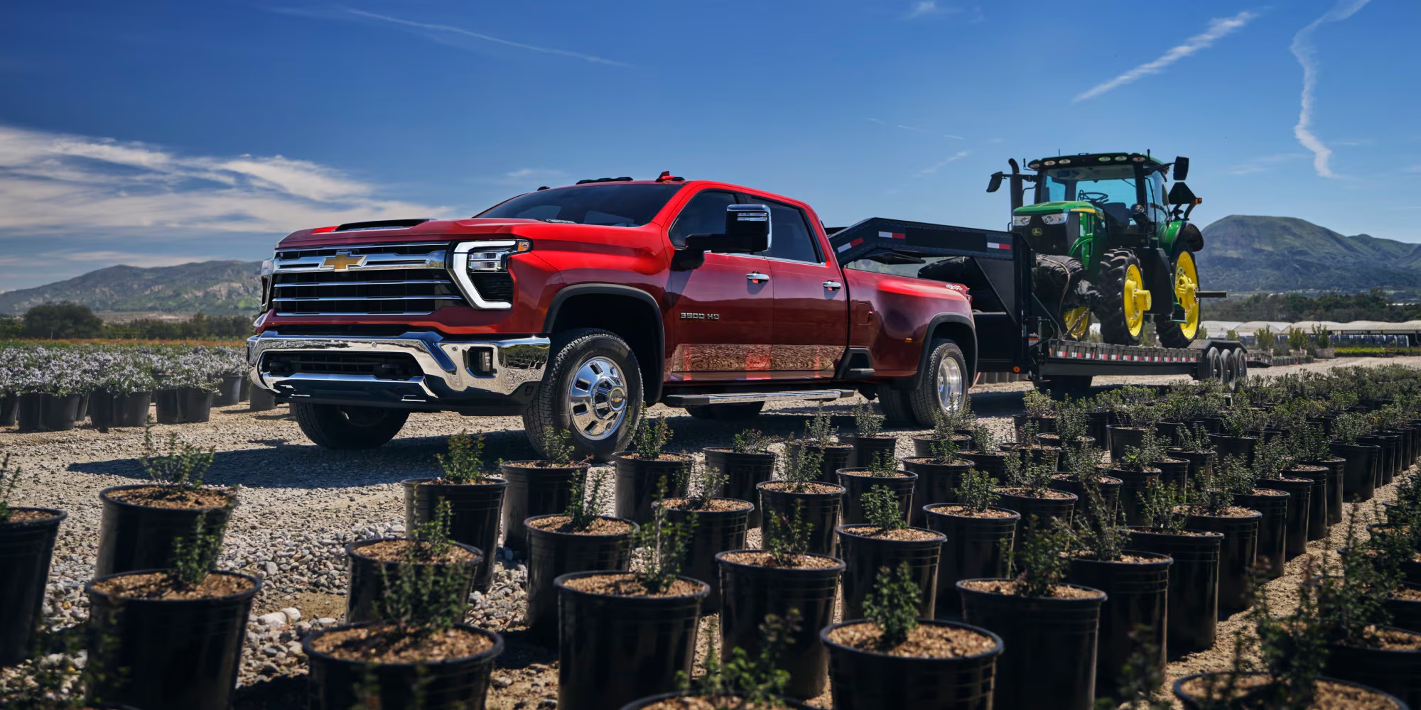 2025 Chevy Silverado 3500 HD vs. RAM 3500